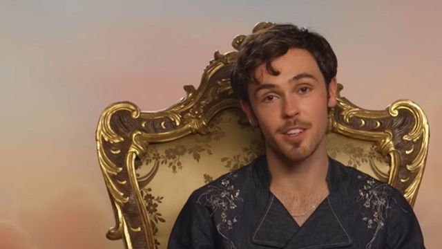 Is Caeneus transgender in Kaos? Netflix's modernization of Greek ...