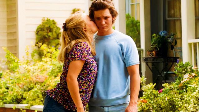 How old are George and Mandy in Georgie & Mandy's First Marriage ...