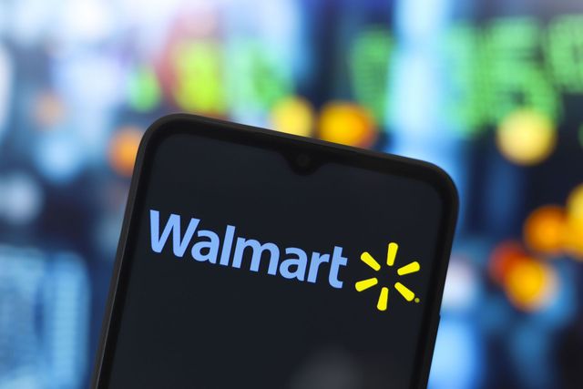 15 hilarious ‘Walmart memes’ and moments straight out of the trash